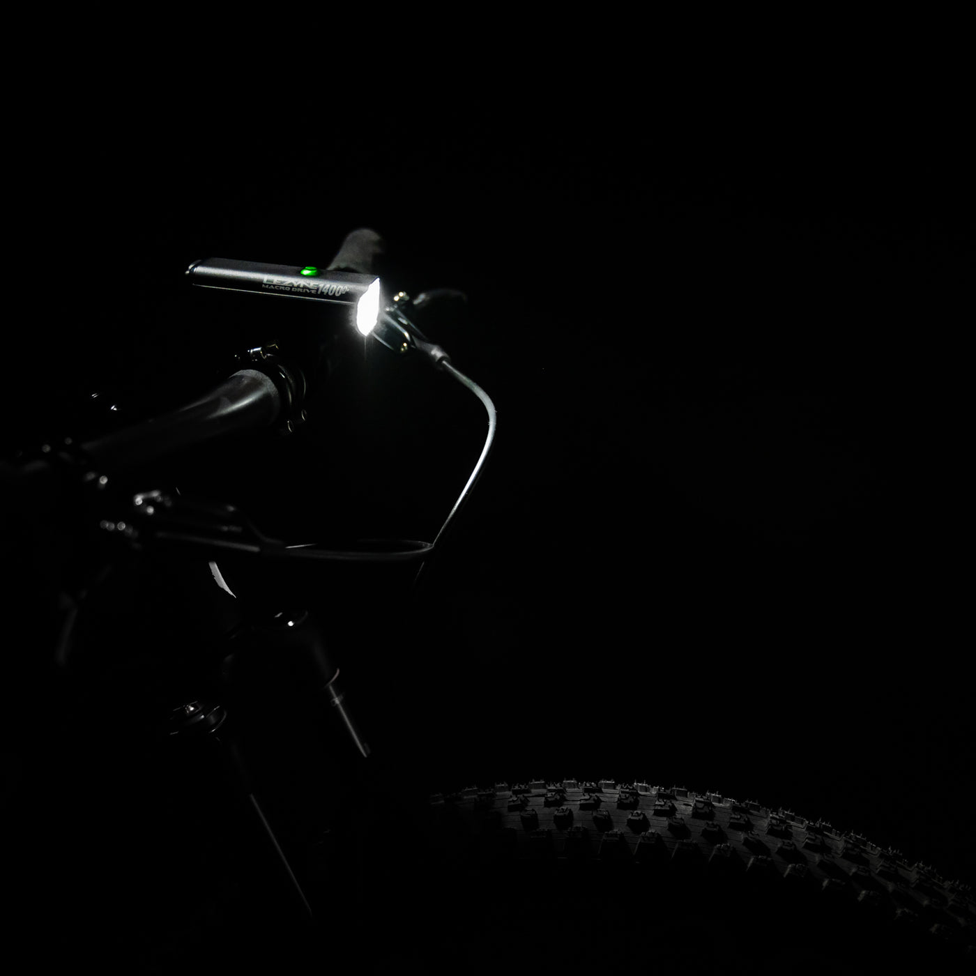 LEZYNE MACRO DRIVE 1400+ | LED FRONT BIKE LIGHT