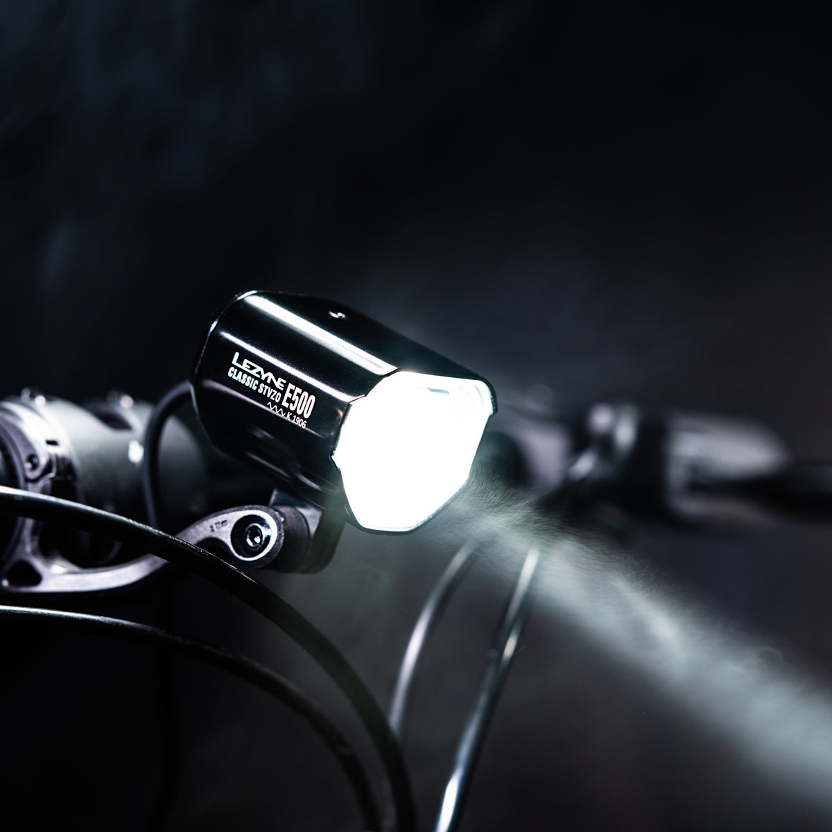 LEZYNE E-BIKE FORWARD CENTER MOUNT | LED LIGHT ACCESSORIES