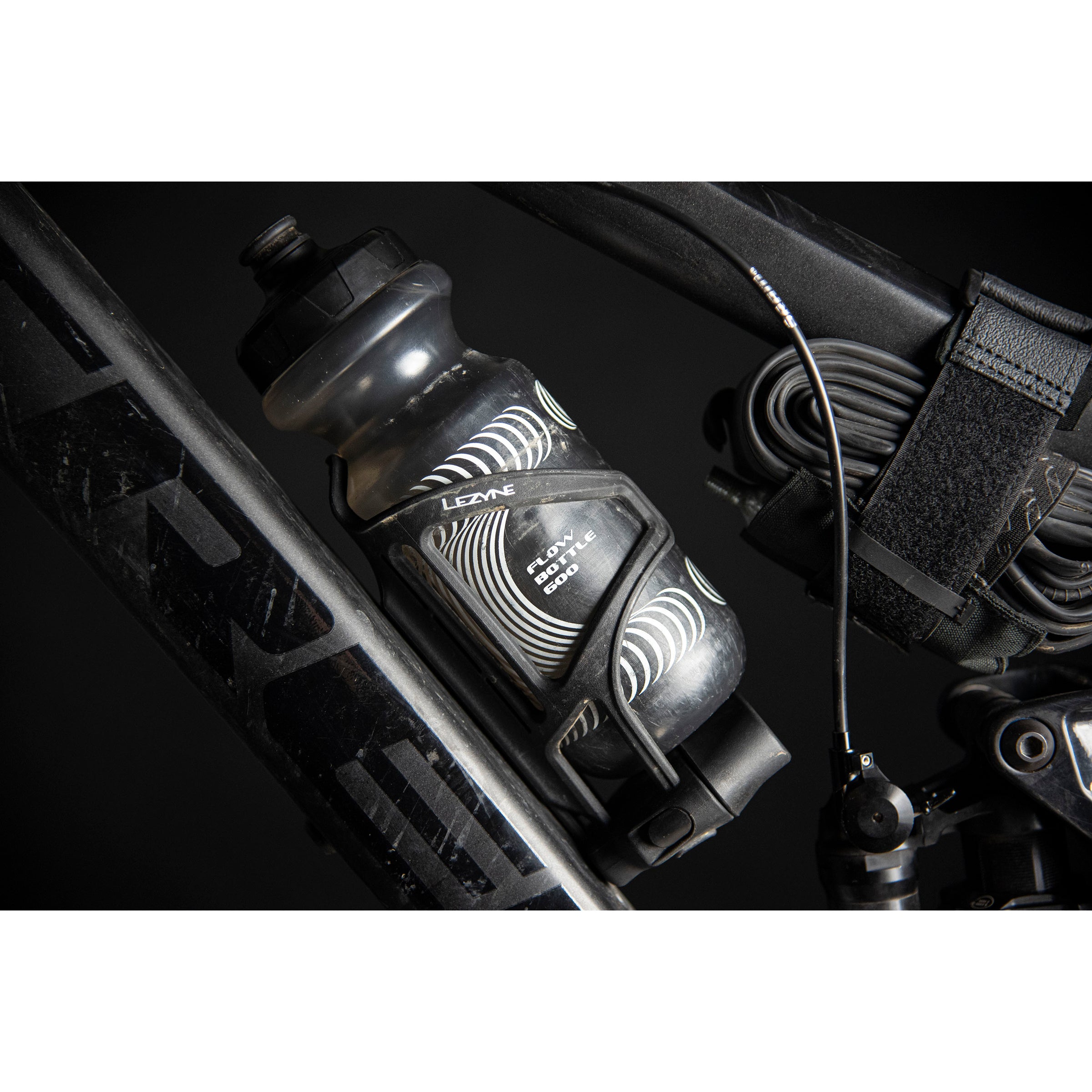 LEZYNE FLOW STORAGE CAGE | BOTTLE CAGE WITH TOOL STORAGE