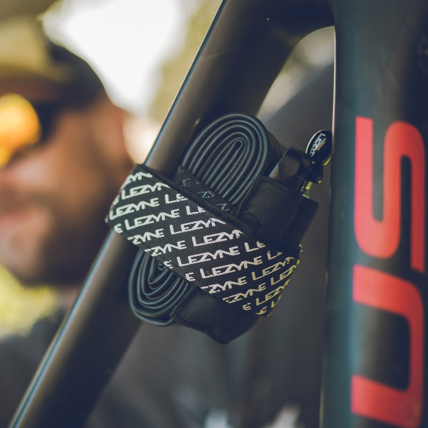LEZYNE SENDIT CADDY | MOUNTAIN BIKE TUBE & ACCESSORY STRAP