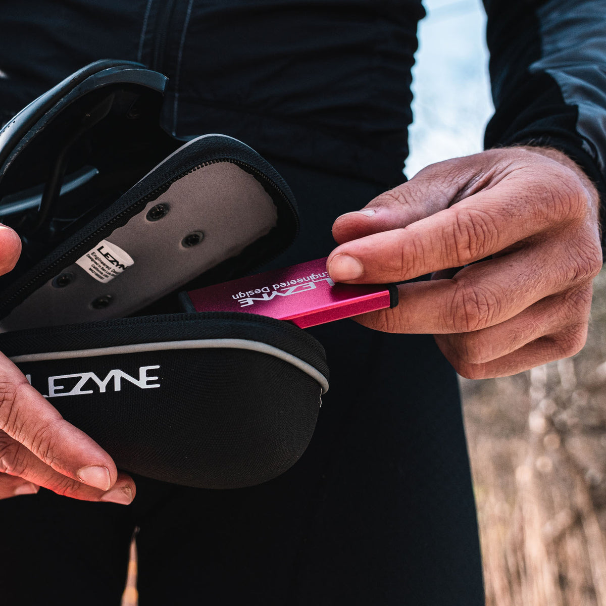 LEZYNE POD CADDY | QUICK RELEASE BICYCLE SADDLE BAG